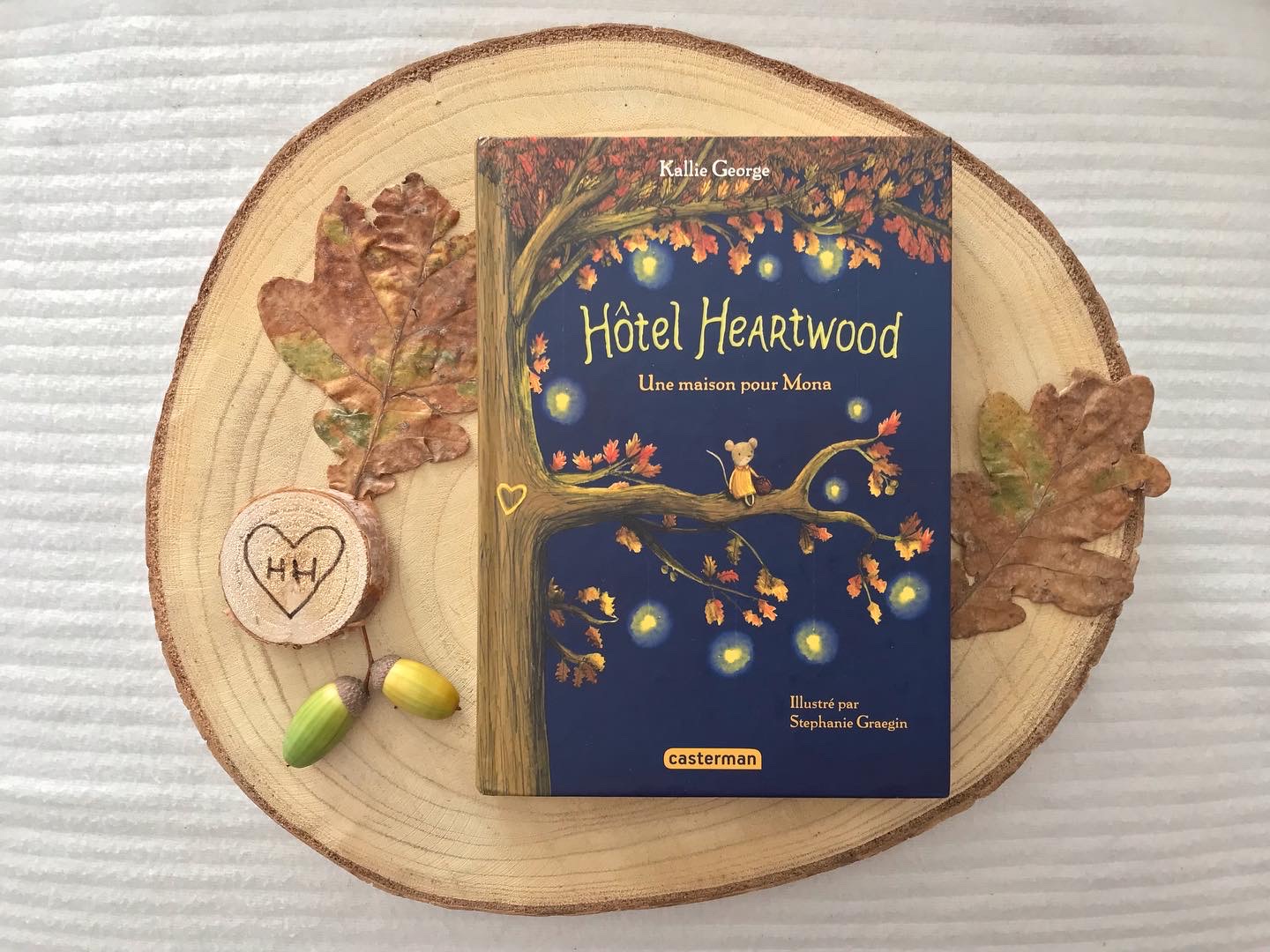 📚Hôtel Heartwood – Cabane de Fleur
